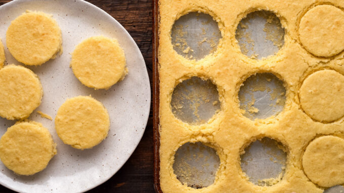 Mini Cakes - The Wanderlust Kitchen